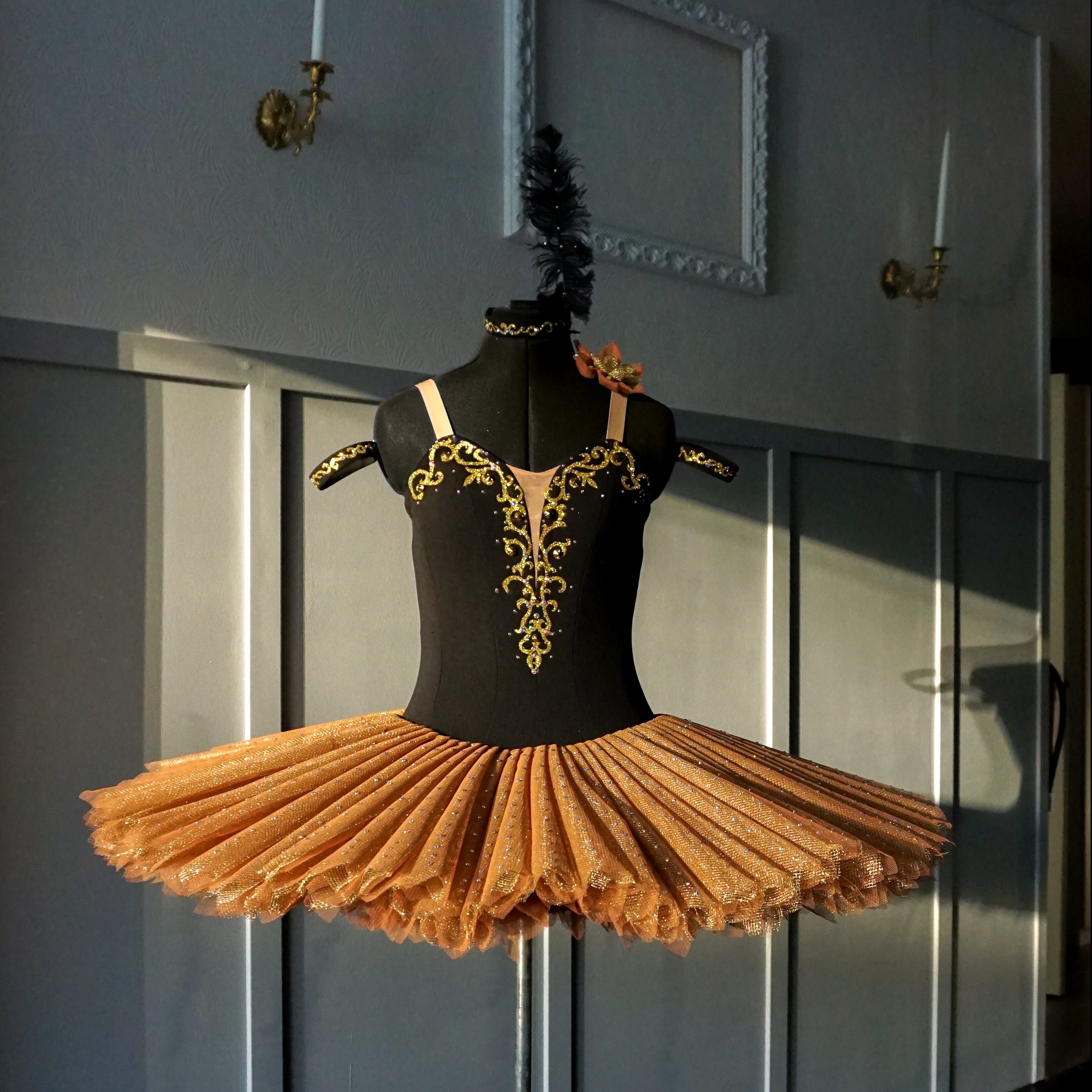 021 Satanella – Tutu Studio Borealis